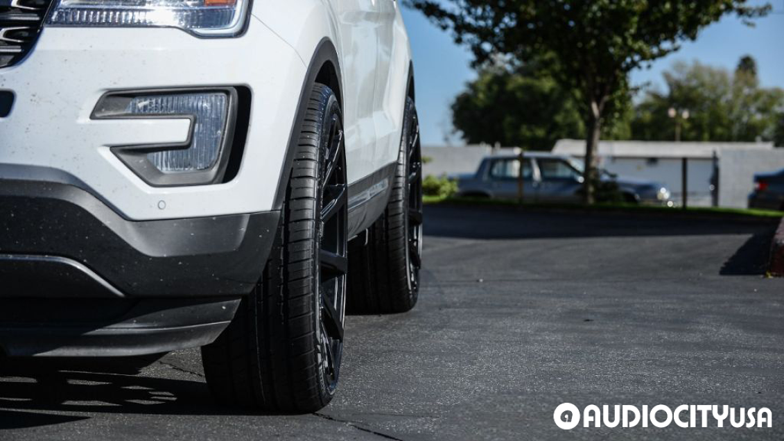 2016 Ford Explorer on 24" Strada Wheels Osso Black | Gallery | AudioCityUSA