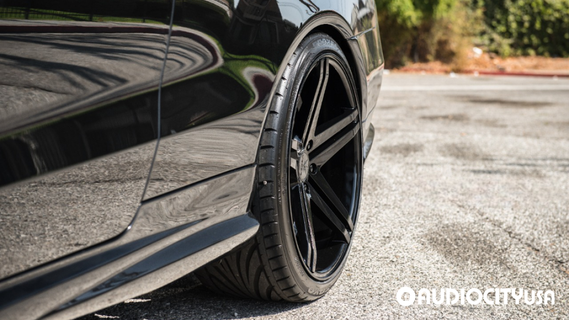 2010 Mercedes-Benz E-Class on 20" Verde Wheels V39 Parallax Gloss Black ...