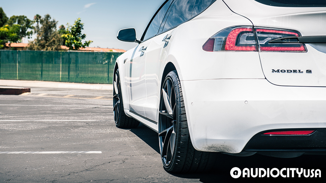 2018 Tesla Model S on 22" Niche Wheels M117 Misano Matte Black ...