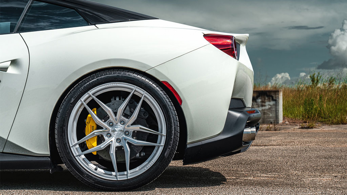 2020 Ferrari Portofino on 21" Ferrada Wheels F8-FR5 Silver Machined ...