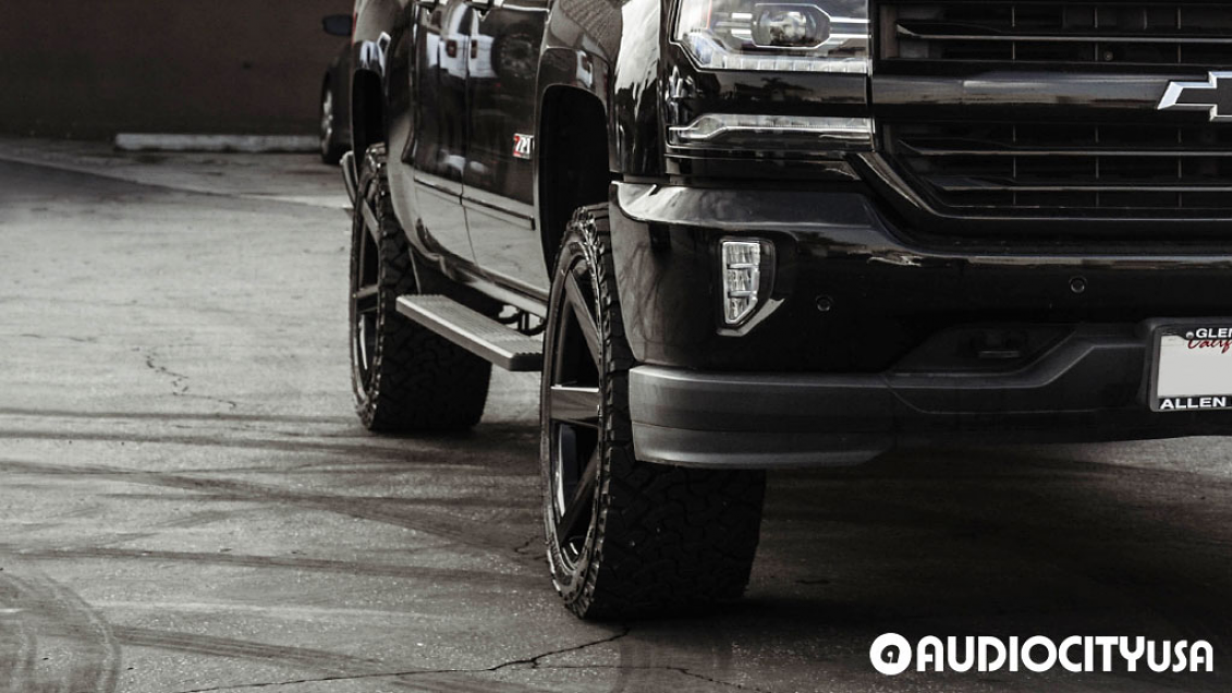 2018 Chevrolet Silverado 1500 on 22" Strada Wheels Coda Gloss Black ...