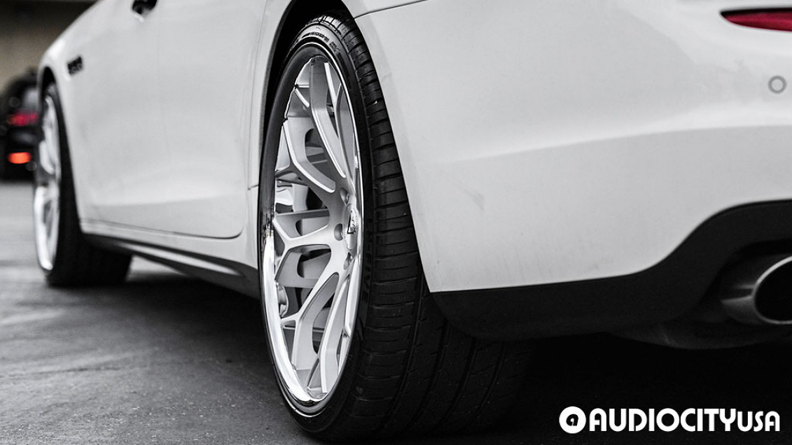 2021 Maserati Quattroporte on 22" Azad Wheels AZ99 Silver with Chrome ...