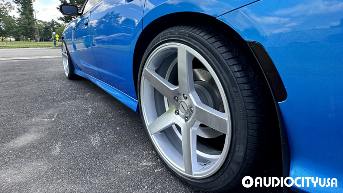 2023 Dodge Charger RWD on 22" Strada Wheels Perfetto Silver Machined ...