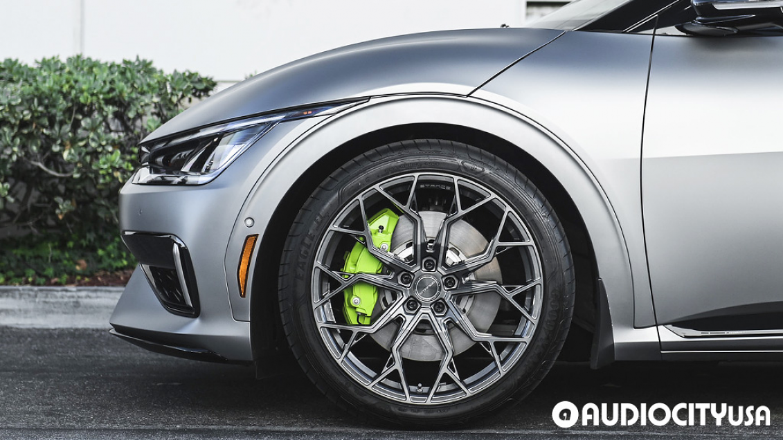 2024 KIA EV6 on 21" Stance Wheels SF10 Brushed Dual Gunmetal | Gallery ...