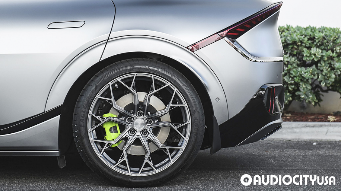 2024 KIA EV6 on 21" Stance Wheels SF10 Brushed Dual Gunmetal | Gallery ...