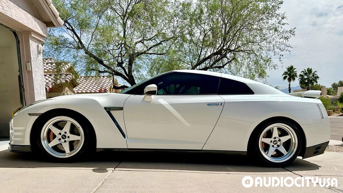 2013 Nissan GT-R on 19" ESR Wheels CR5 Hyper Silver | Gallery ...