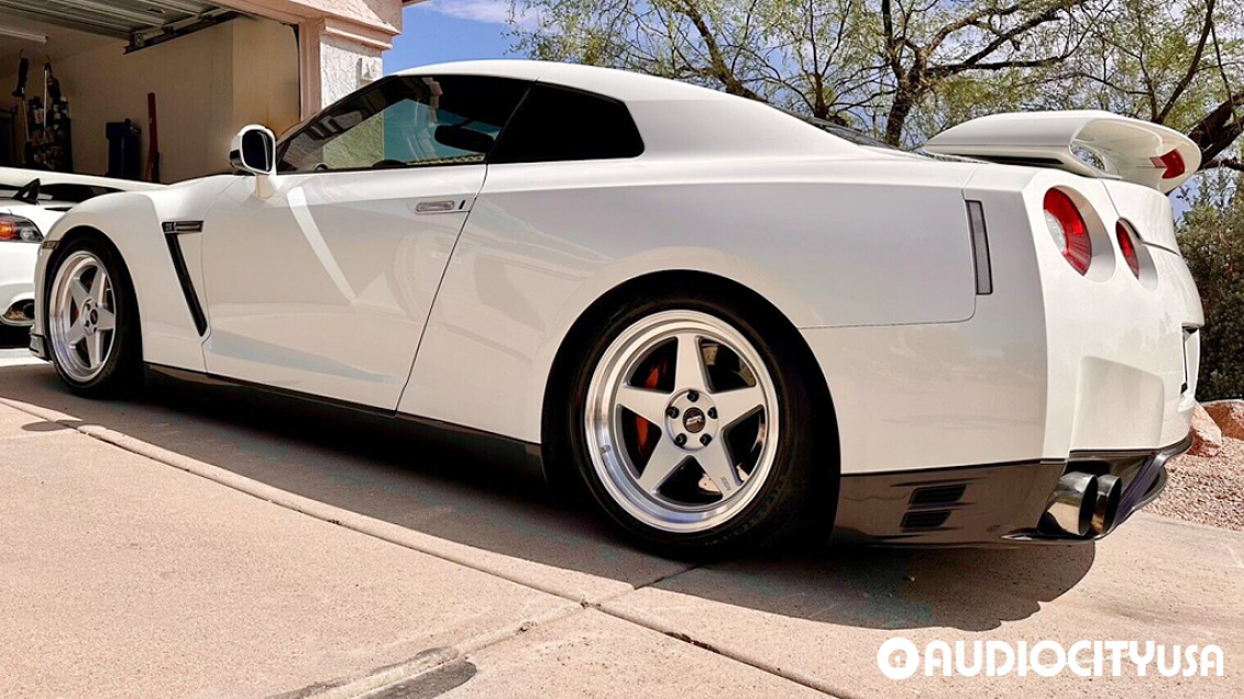 2013 Nissan GT-R on 19" ESR Wheels CR5 Hyper Silver | Gallery ...