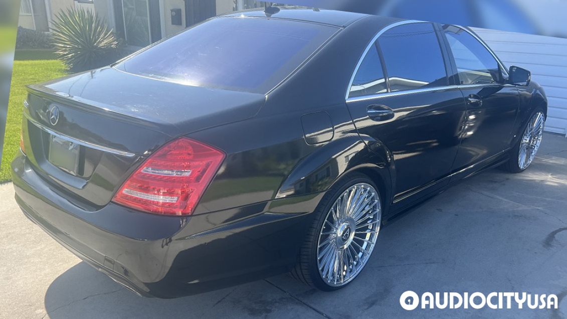 2010 Mercedes-Benz S-Class on 22" Azad Wheels AZ25 - XL Cap Chrome ...