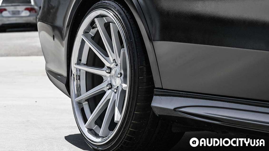 2014 Mercedes-Benz E-Class on 19" Ferrada Wheels FR4 Silver Machined ...