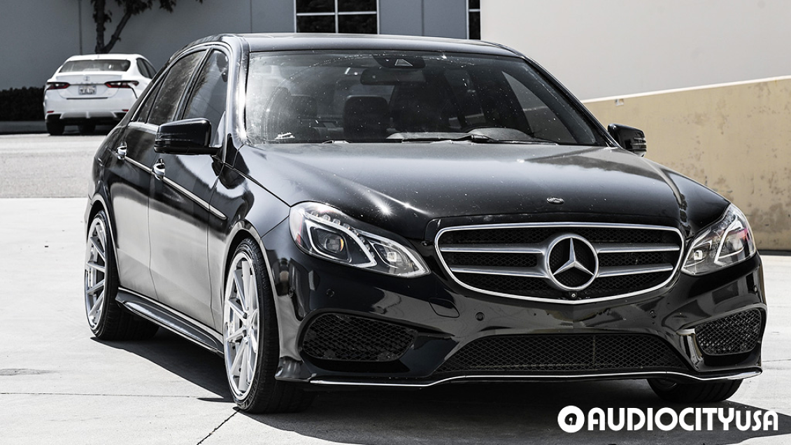 2014 Mercedes-Benz E-Class on 19" Ferrada Wheels FR4 Silver Machined ...