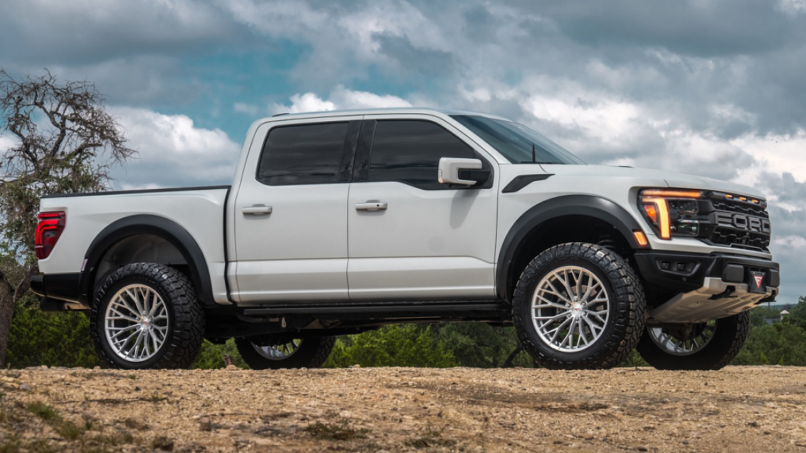 2024 Ford F-150 on 22" Ferrada Wheels FTR9 Machined Silver | Gallery ...