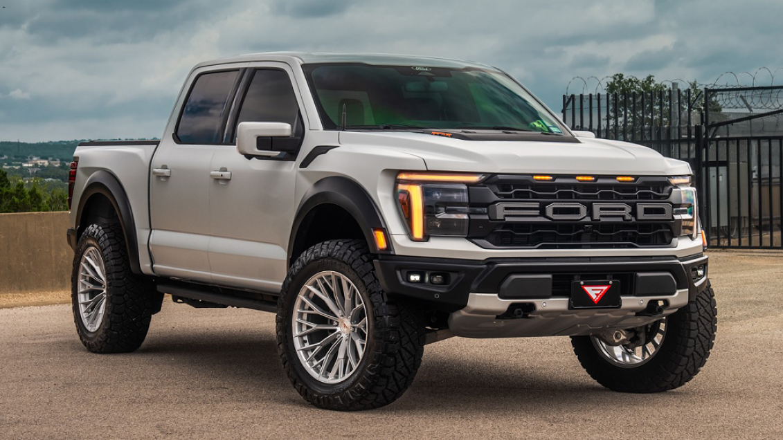 2024 Ford F-150 on 22" Ferrada Wheels FTR9 Machined Silver | Gallery ...