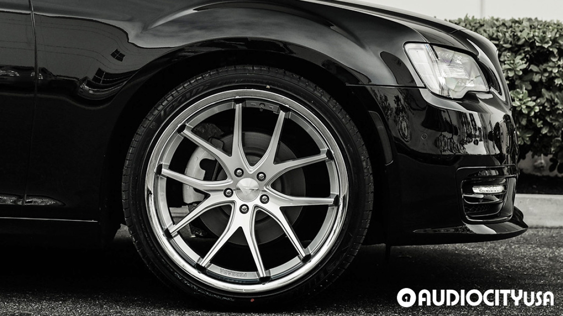 2023 Chrysler 300 RWD on 22" Ferrada Wheels FR2 Silver Machined with ...