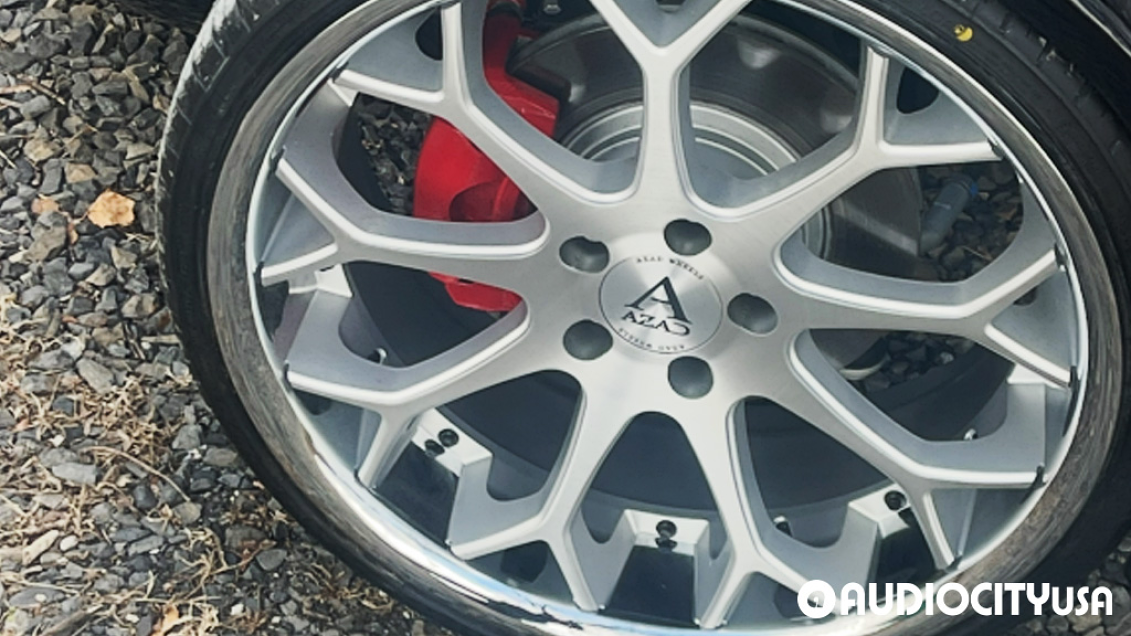 2021 Vanderhall Venice on 20" Azad Wheels AZ99 Silver with Chrome SS ...
