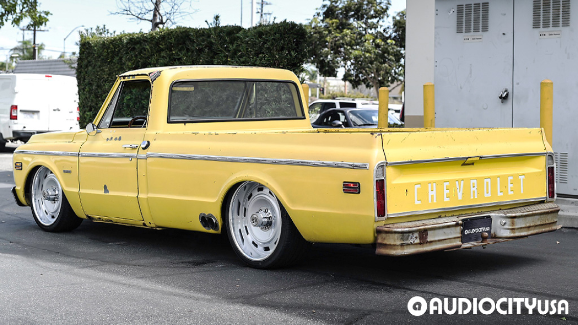 1969 Chevrolet C10 on 22" U.S. Mags Wheels Scottsdale UC143 Silver with ...