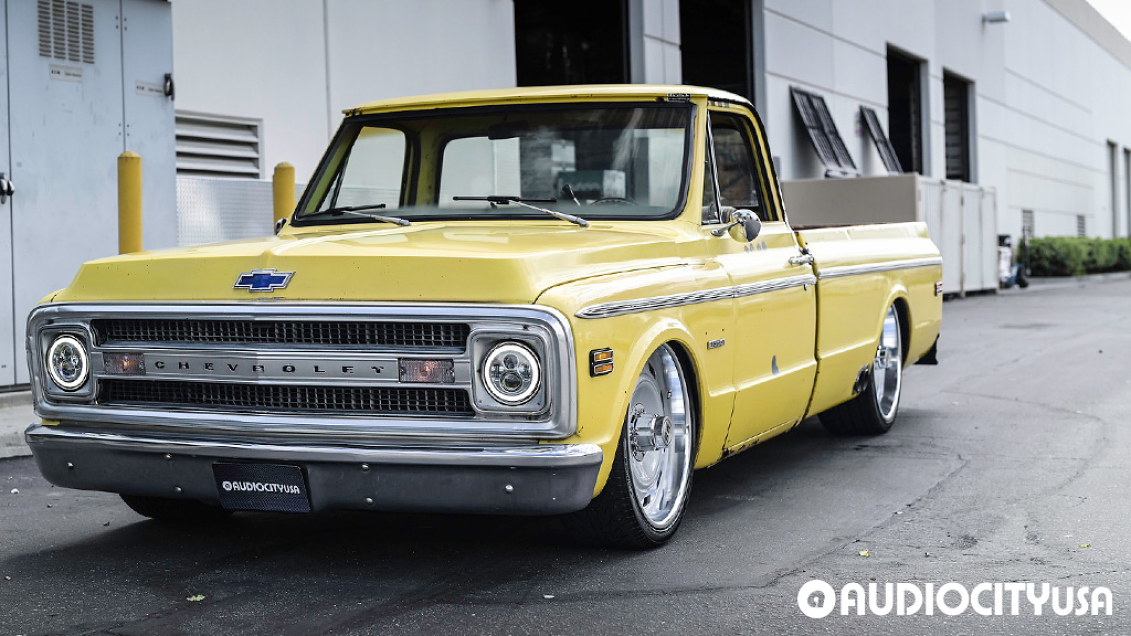 1969 Chevrolet C10 on 22" U.S. Mags Wheels Scottsdale UC143 Silver with ...