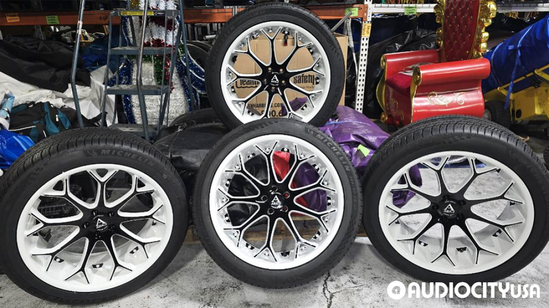 2024 Audi SQ8 on 22" Azad Wheels AZ99 Custom White with Gloss Black ...