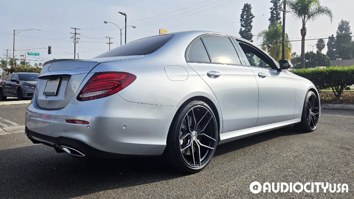 2018 Mercedes-Benz E-Class on 20" Stock Suspension Wheels SF03 Gloss ...