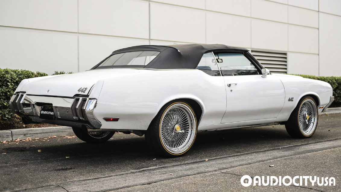 1970 Oldsmobile Cutlass on 20" LA Wire Wheels Standard 150 Spoke ...