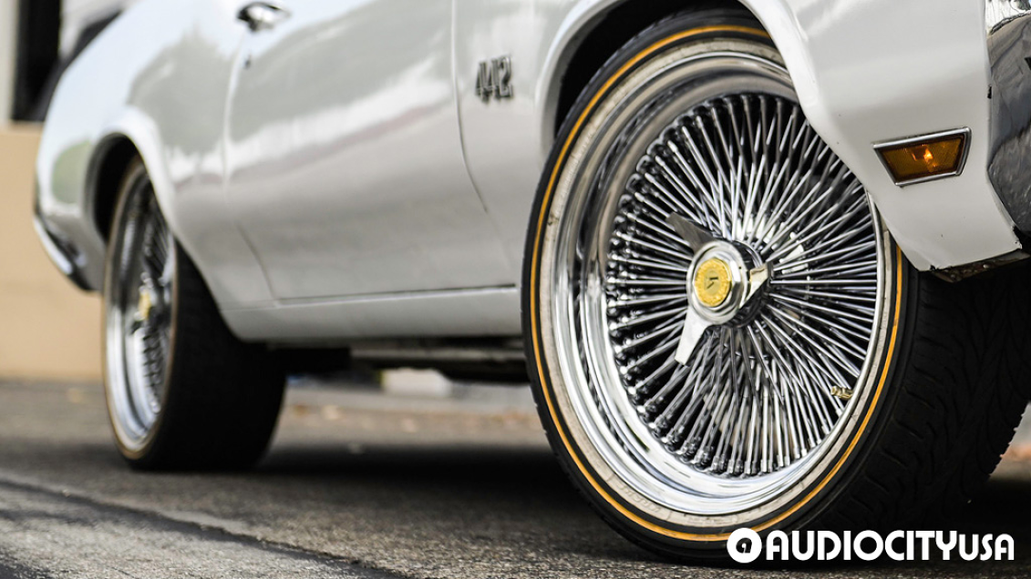 1970 Oldsmobile Cutlass on 20" LA Wire Wheels Standard 150 Spoke ...