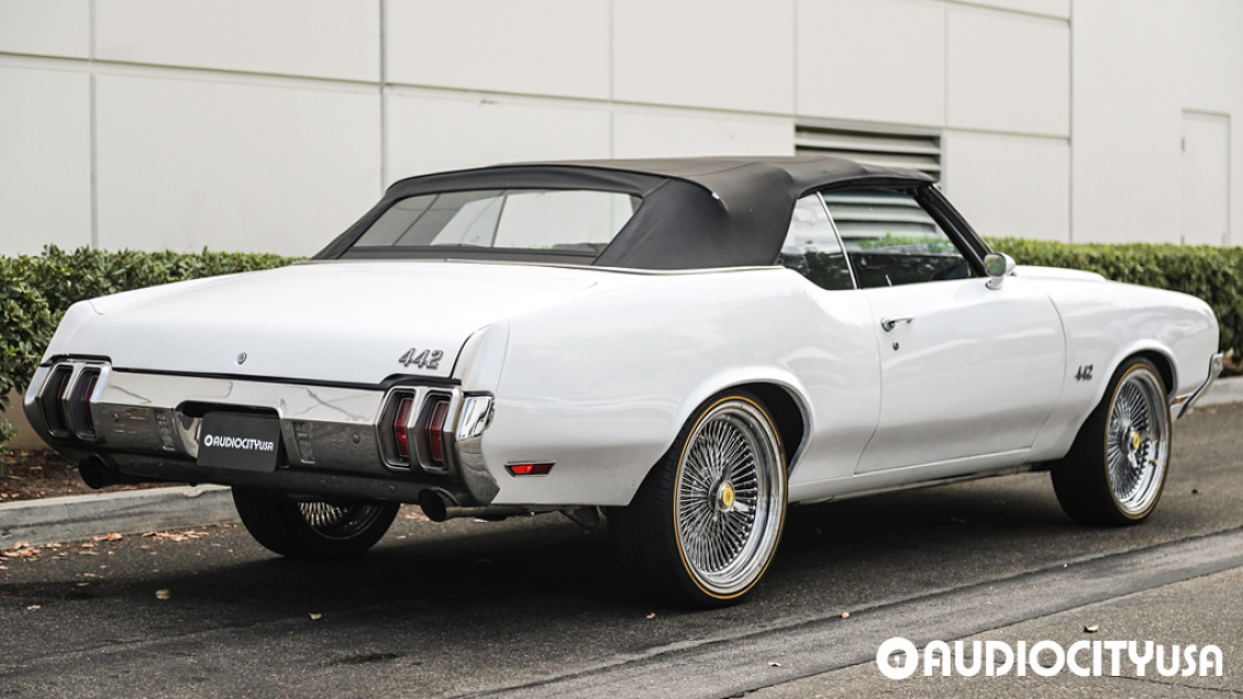 1970 Oldsmobile Cutlass on 20" LA Wire Wheels Standard 150 Spoke ...