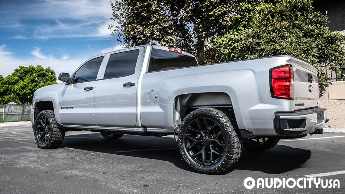 2018 Chevrolet Silverado 1500 on 22" OEM Replica Wheels Chevy Snowflake ...