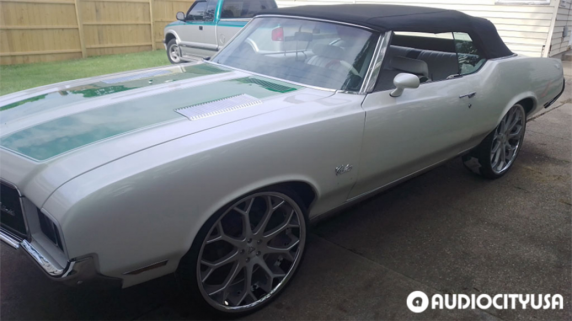 1972 Oldsmobile Cutlass Azad AZ99 24 inch Wheels | Gallery | AudioCityUSA