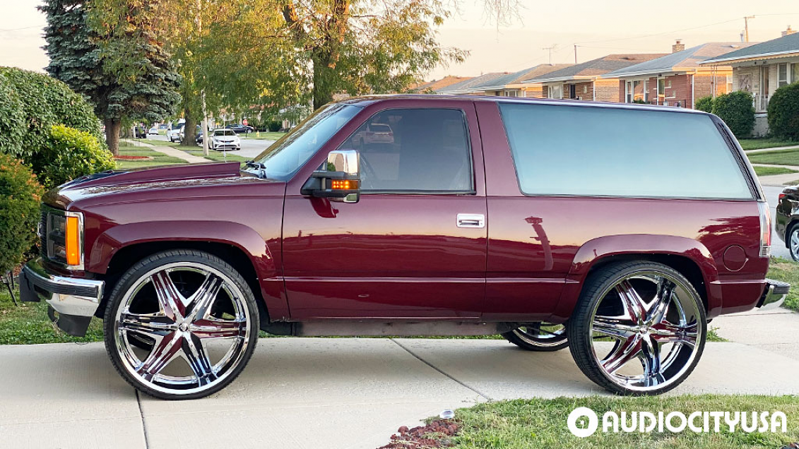 1993 GMC Yukon 4WD on 28" Diablo Wheels Elite Chrome with Custom Paint ...