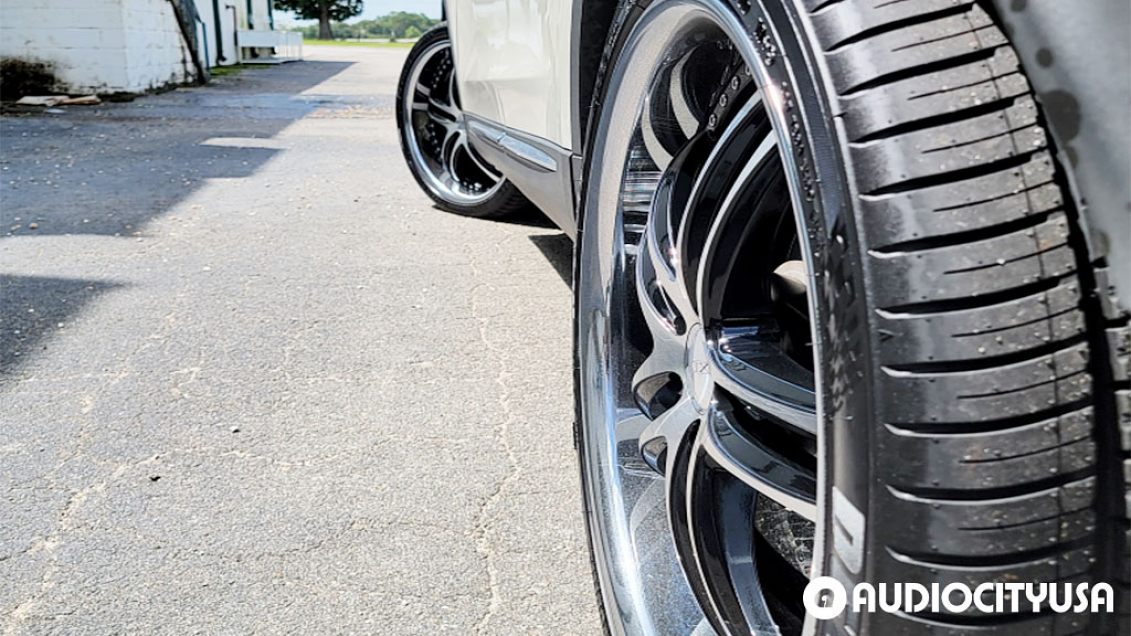 2016 Lincoln MKX on 22" XIX Wheels X15 Black Machined with SS Lip ...