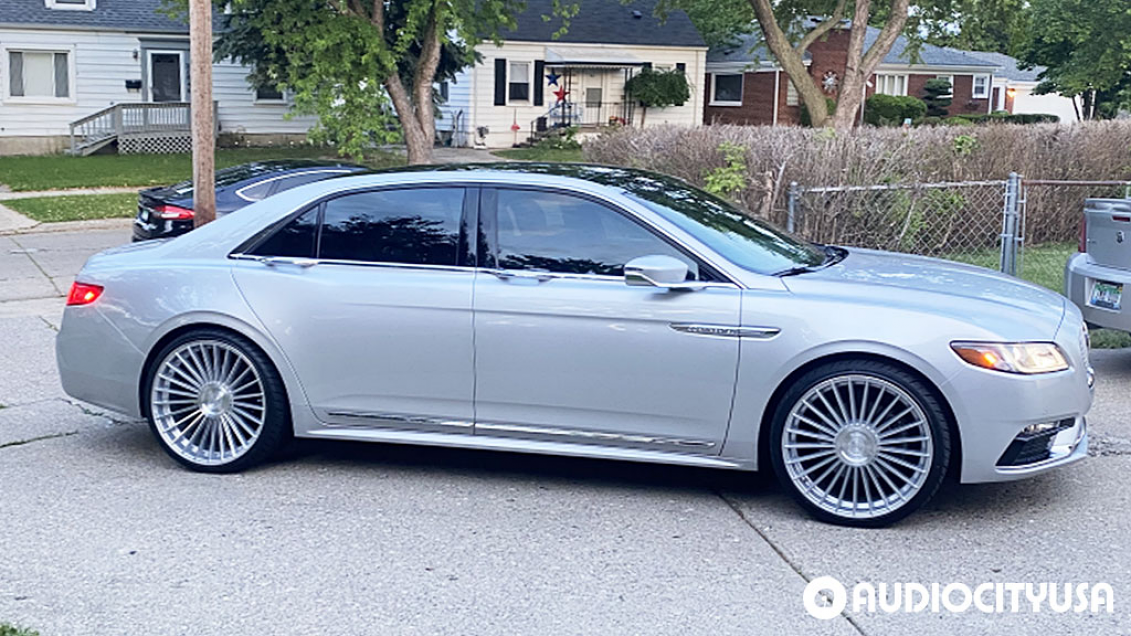 2019 Lincoln Continental on 22" Road Force Wheels RF22 Silver Machined ...
