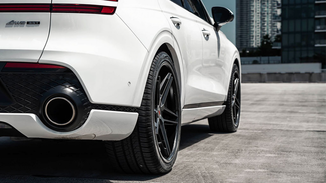2022 Genesis GV70 on 22" Ferrada Wheels CM1 Matte Black with Gloss ...