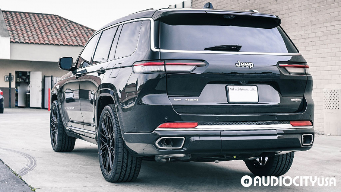 2022 Jeep Grand Cherokee on 22" Savini Wheels BM13 Gloss Black ...