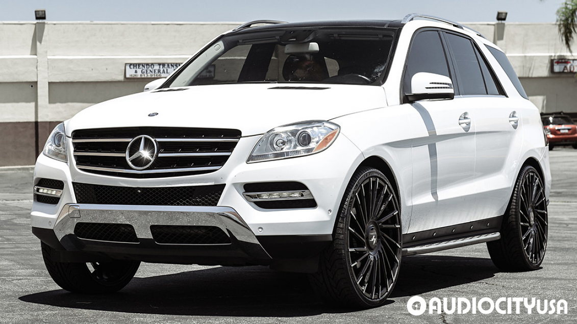 2015 Mercedes-Benz M-Class on 24" Lexani Wheels Wraith-XL Gloss Black ...
