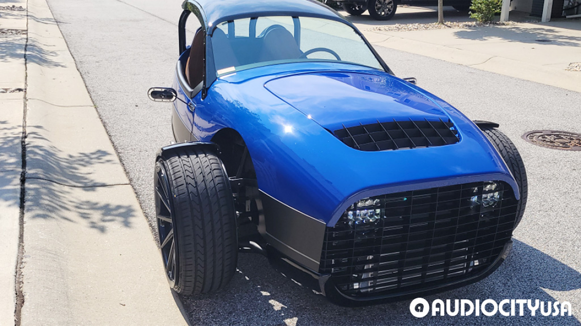 2022 Vanderhall Carmel on 20" Ferrada Wheels FR4 Matte Black with Gloss ...