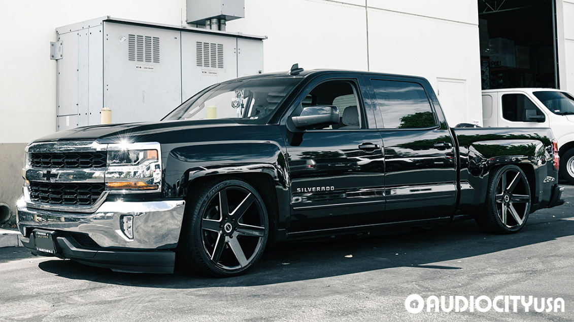 2018 Chevrolet Silverado 1500 on 22" Strada Wheels Coda Gloss Black ...