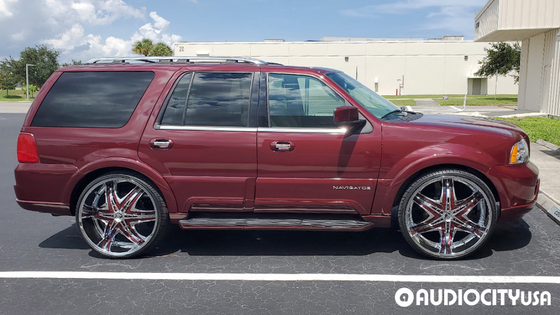 2006 Lincoln Navigator on 28" Diablo Wheels Elite Chrome with Custom ...