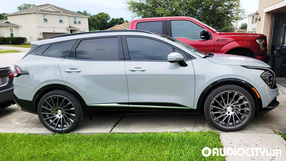 2023 KIA Sportage on 22" Road Force Wheels RF16 Gunmetal Machined Face ...