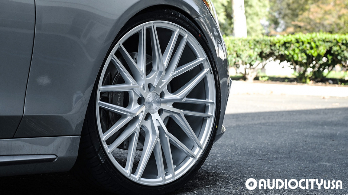 2015 Mercedes-Benz S-Class on 22" Road Force Wheels RF13 Silver ...