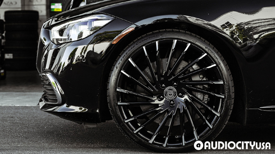 2021 Mercedes-Benz S-Class on 22" Lexani Wheels Wraith Gloss Black with ...