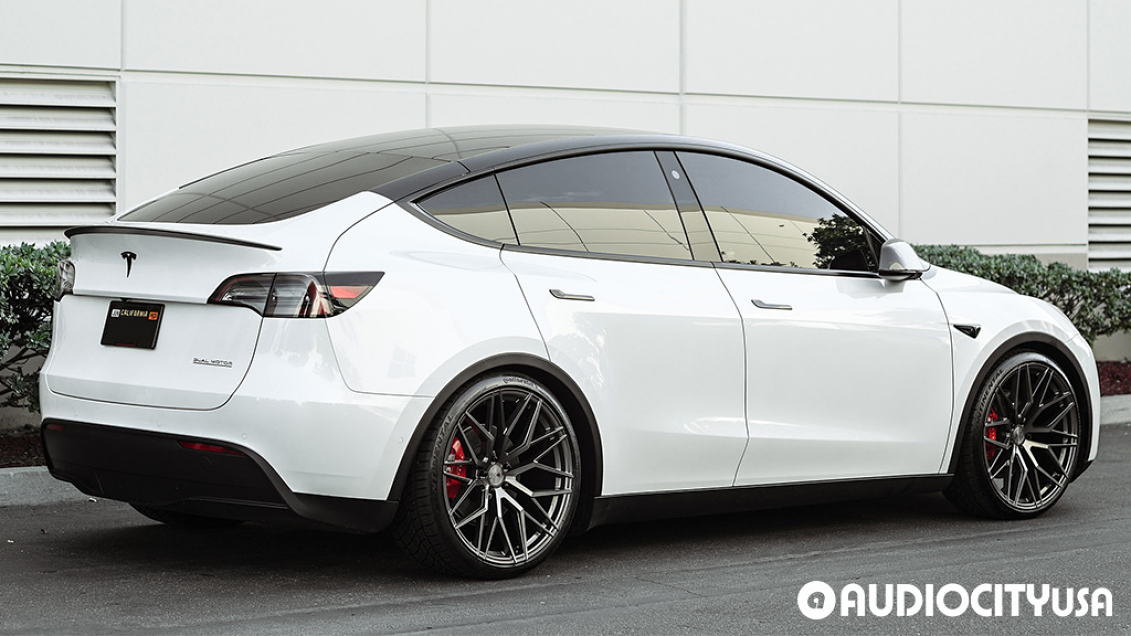 2022 Tesla Model Y on 22" Avant Garde Wheels M520R Dark Graphite ...