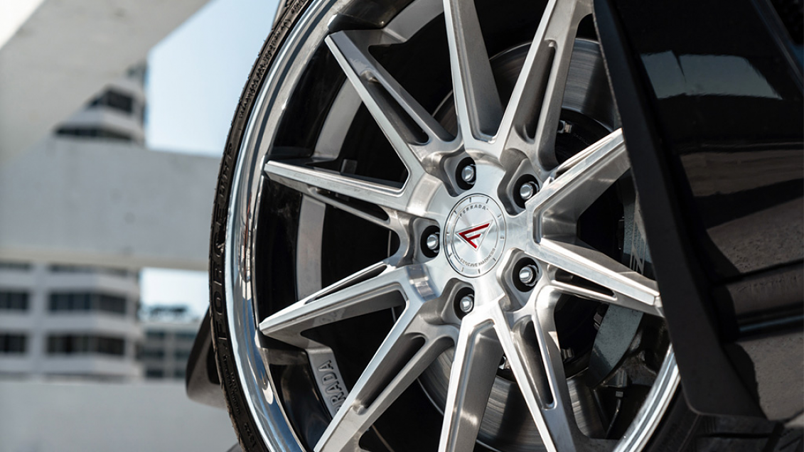 2022 Cadillac CT4-V on 20" Ferrada Wheels CM2 Silver Machined with ...