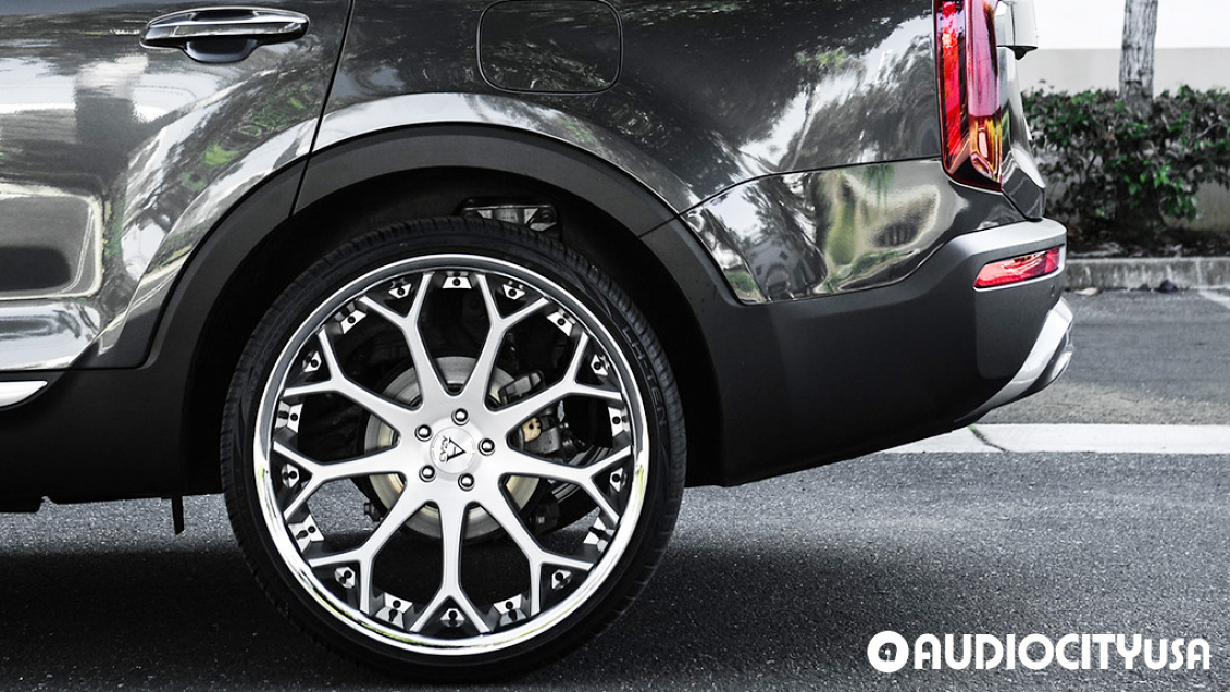 2022 KIA Telluride on 24" Azad Wheels AZ99 Silver with Chrome SS Lip ...