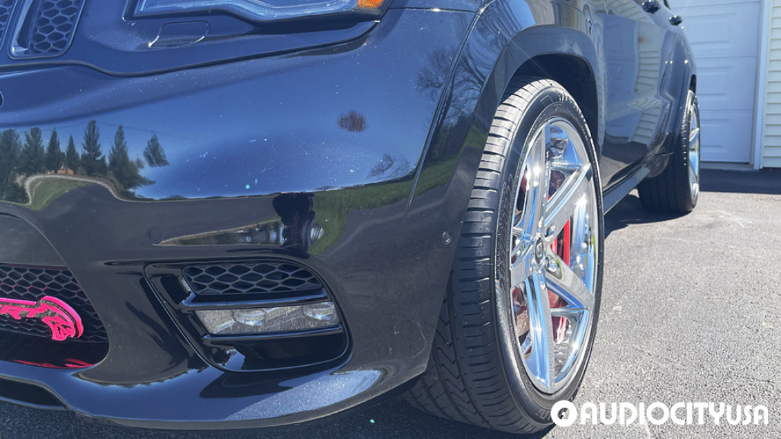 2017 Jeep Grand Cherokee SRT on 22" Lexani Wheels R-Four Chrome ...