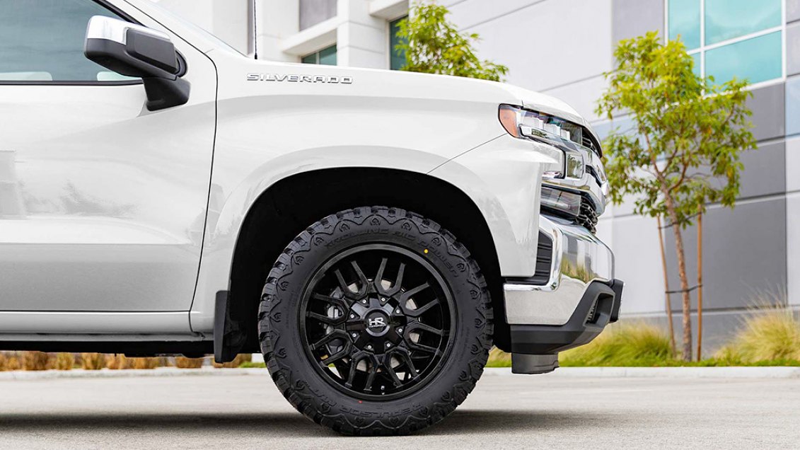 2020 Chevrolet Silverado 1500 on 20" Hardrock Wheels H709 Commander ...