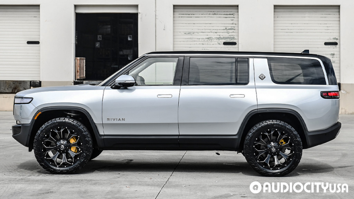 2023 Rivian R1S on 22" Fuel Off-Road Wheels D546 Assault Black Milled ...