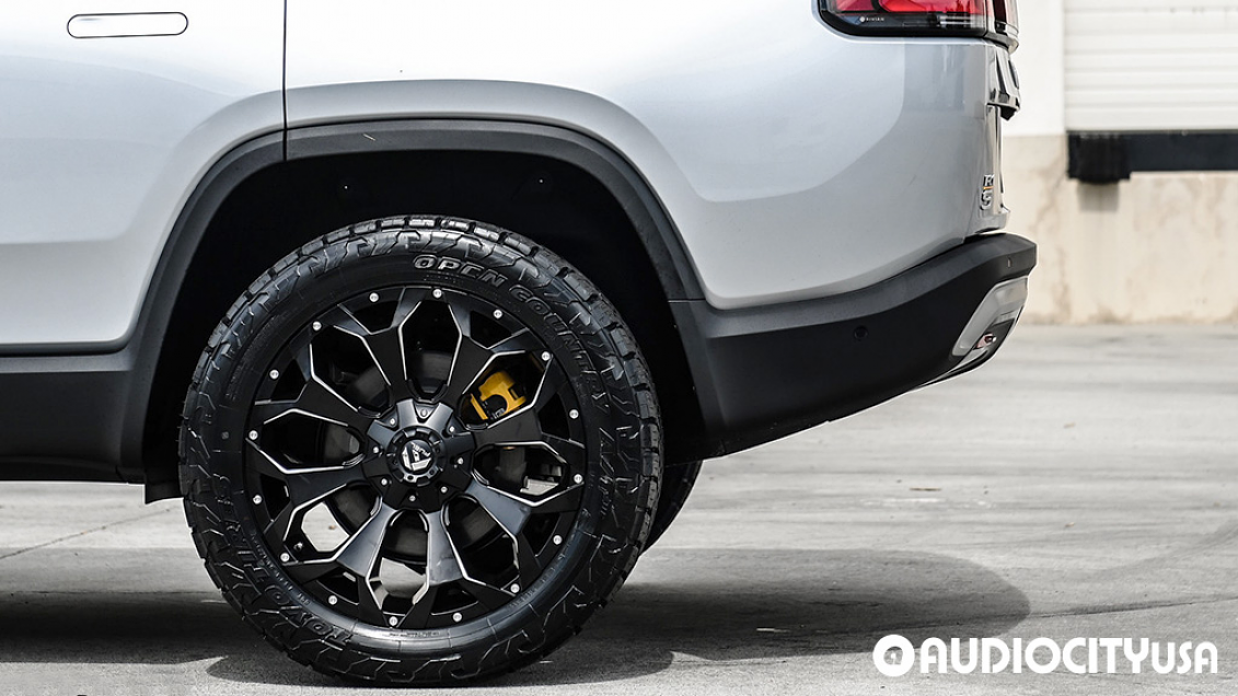 2023 Rivian R1S on 22" Fuel Off-Road Wheels D546 Assault Black Milled ...