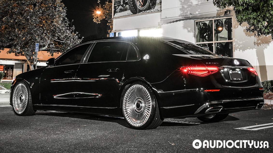 2023 Mercedes-Maybach S-Class on 22" Savini Forged Wheels SL9 Floating ...