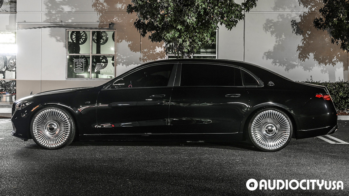 2023 Mercedes-Maybach S-Class on 22" Savini Forged Wheels SL9 Floating ...