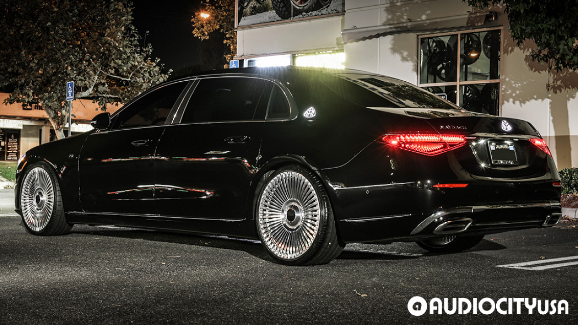 2023 Mercedes-Maybach S-Class on 22" Savini Forged Wheels SL9 Floating ...