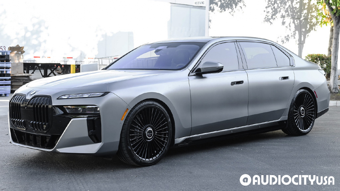 2024 BMW i7 on 22" Gianelle Wheels Cabo Gloss Black with Floating Cap ...
